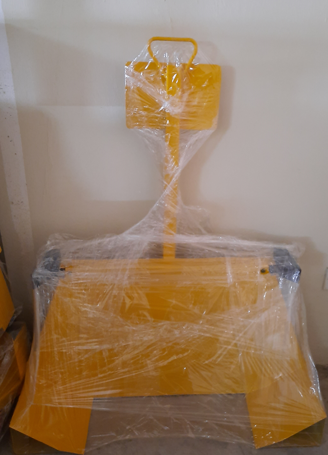 TRUCK HEAVY DUTY WHEEL CLAMPING - Aisash Resources (M) Sdn Bhd